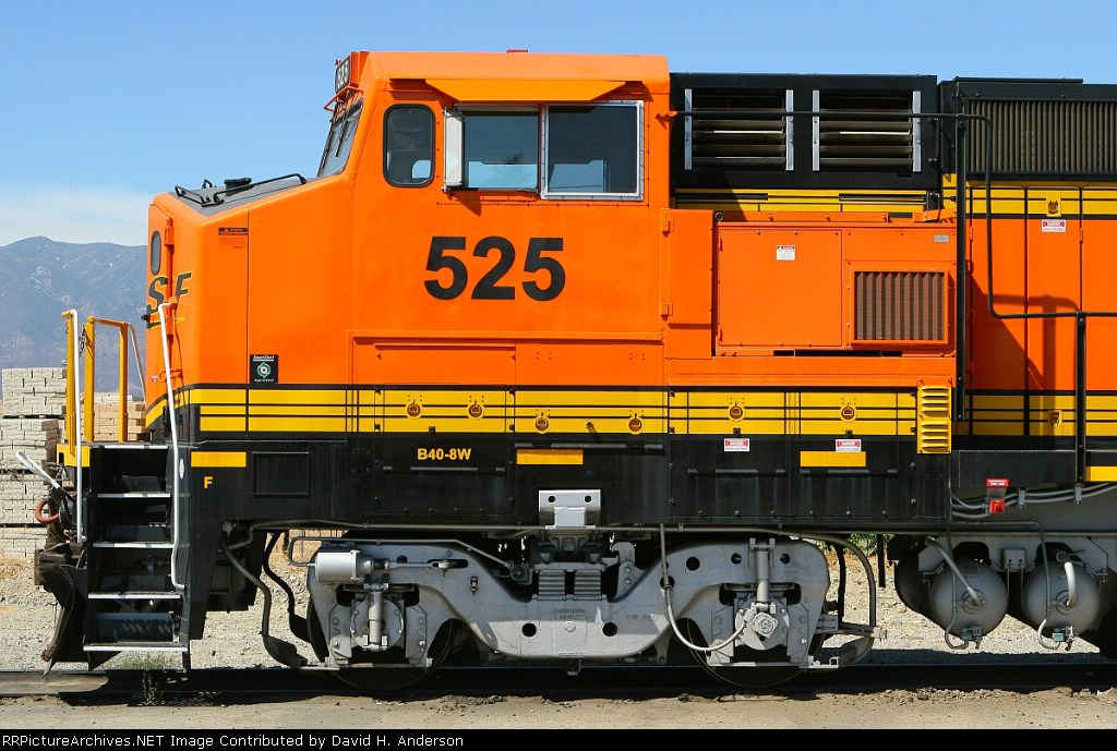 BNSF 525